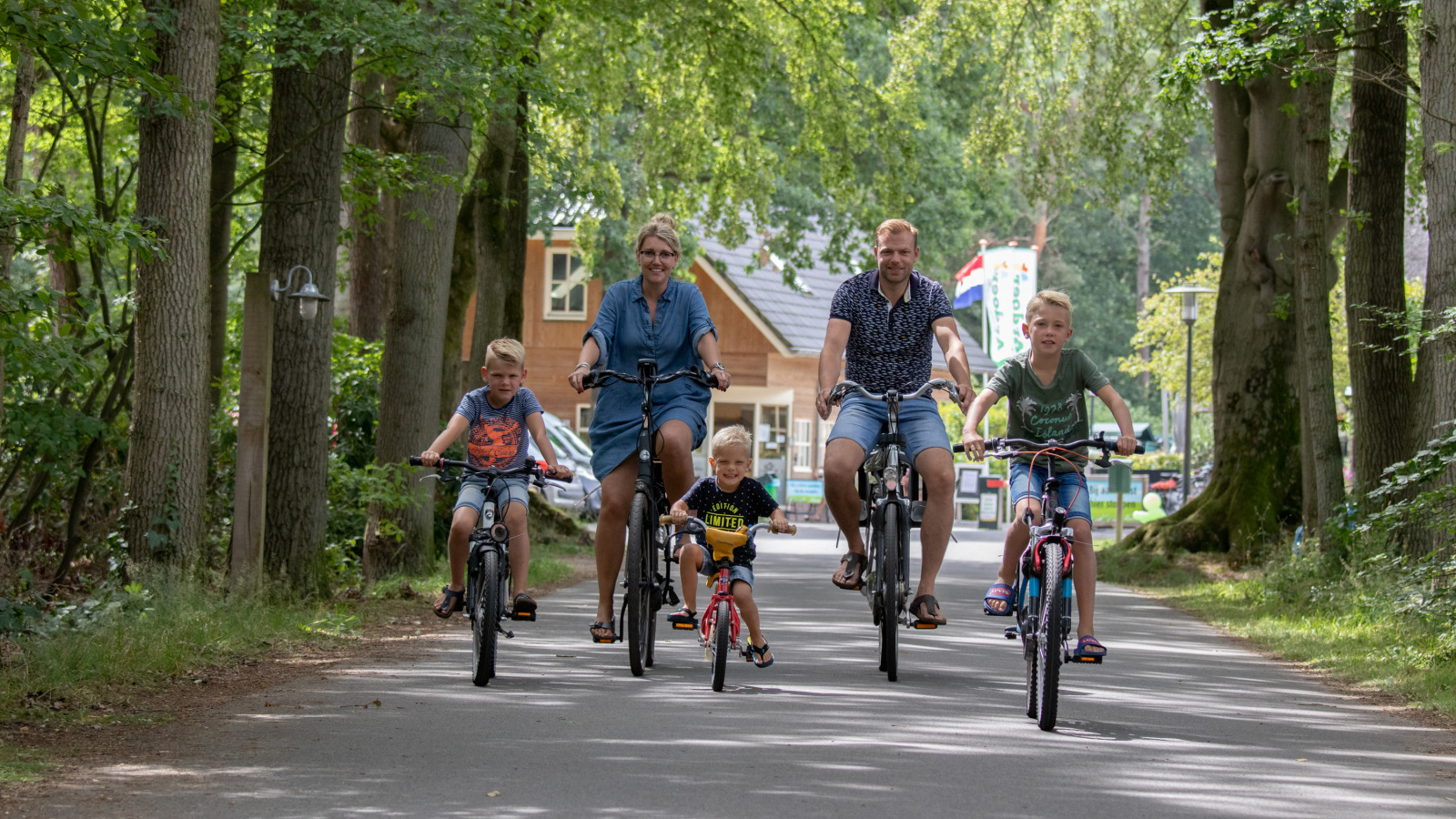Camping Noetselerberg in Nijverdal, Overijssel in the Netherlands ...