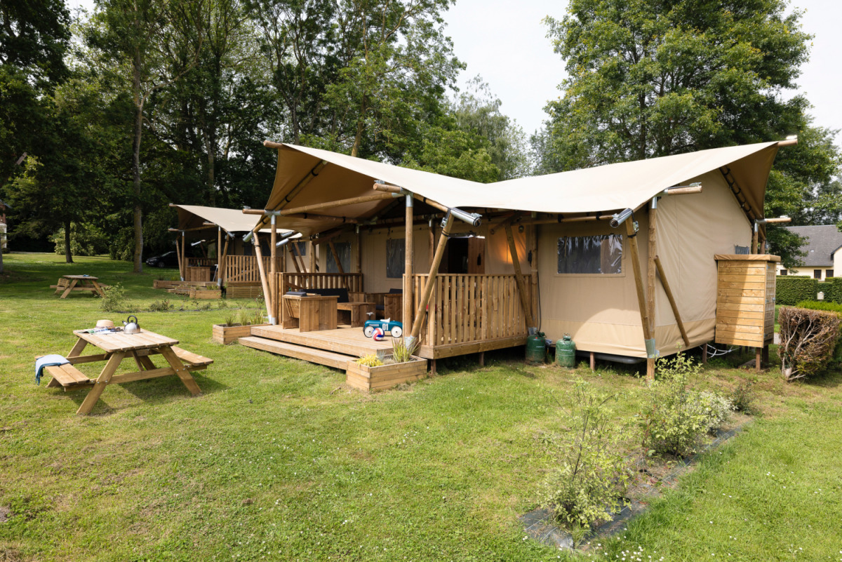 Castel Camping Chateau de Lez Eaux in Saint Aubin des Préaux ...