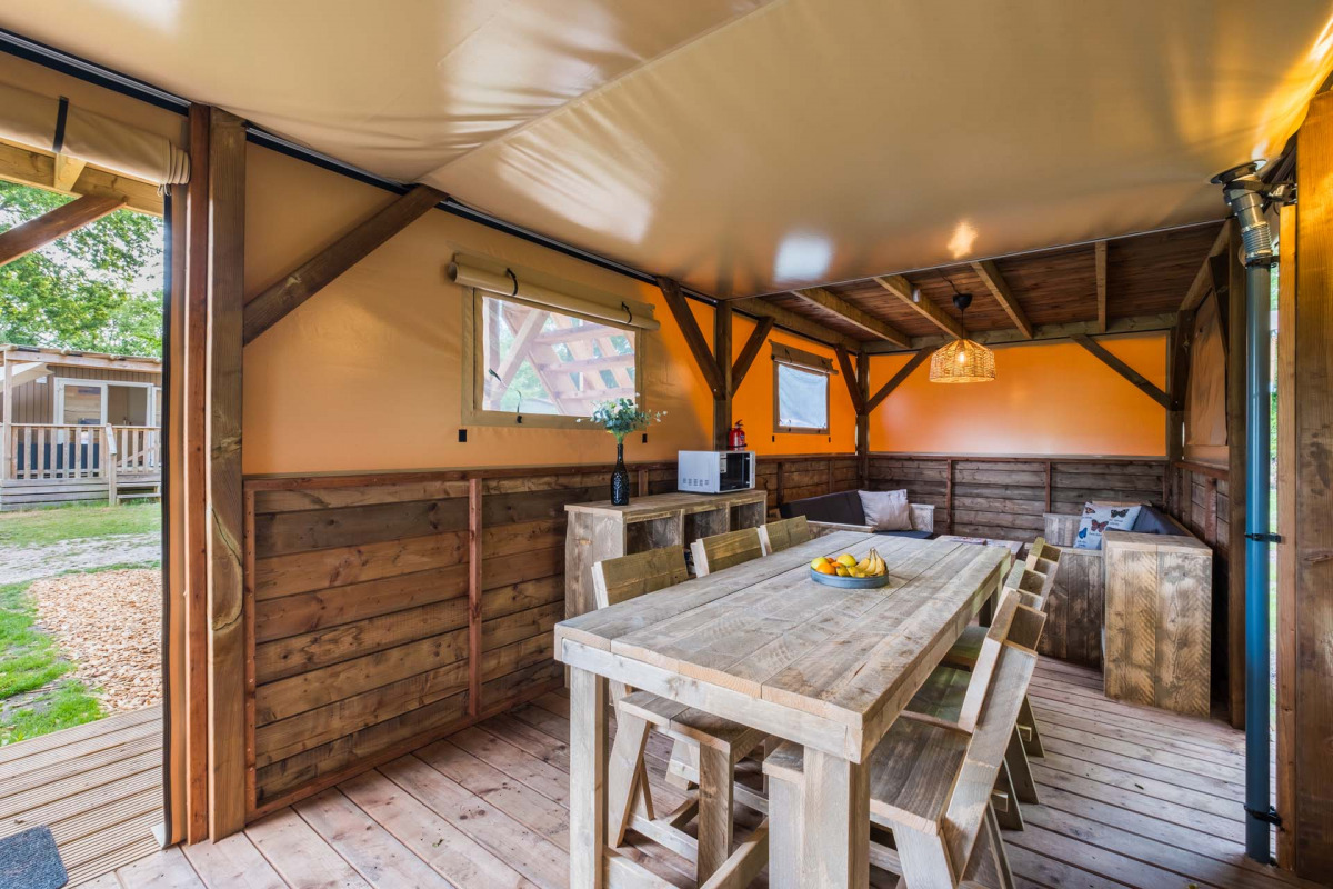Safaritent voor 6 personen Denekamp boeken? Papillon Country Resort in ...