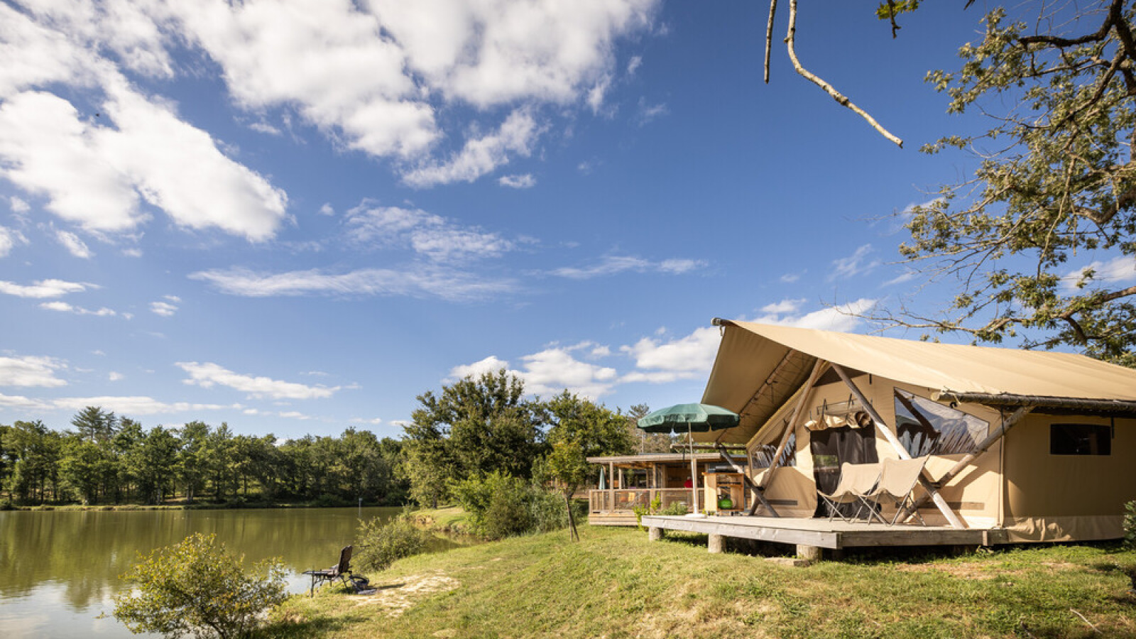 Book Chalet Evasion for 5 people Cazaubon? Camping Huttopia Lac de l ...
